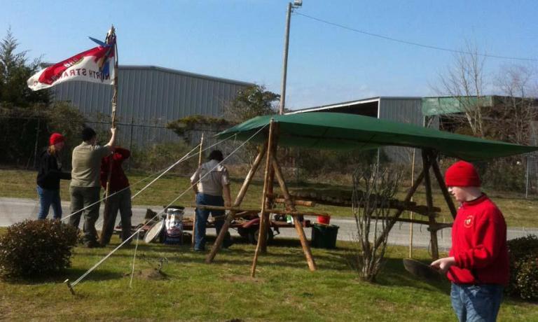 camp gadgets using lashings – SCOUT PIONEERING
