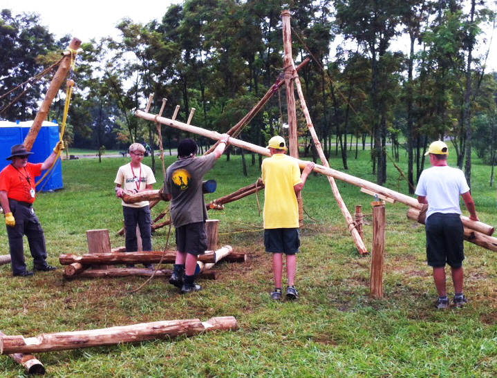 Cabin-Building Station: Derricks at the Jamboree – SCOUT PIONEERING