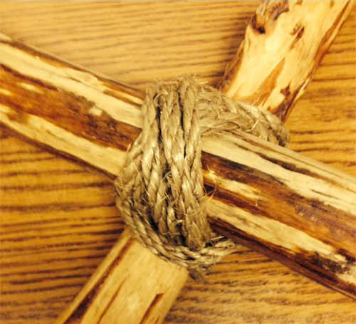 Traditional Diagonal Lashing – SCOUT PIONEERING